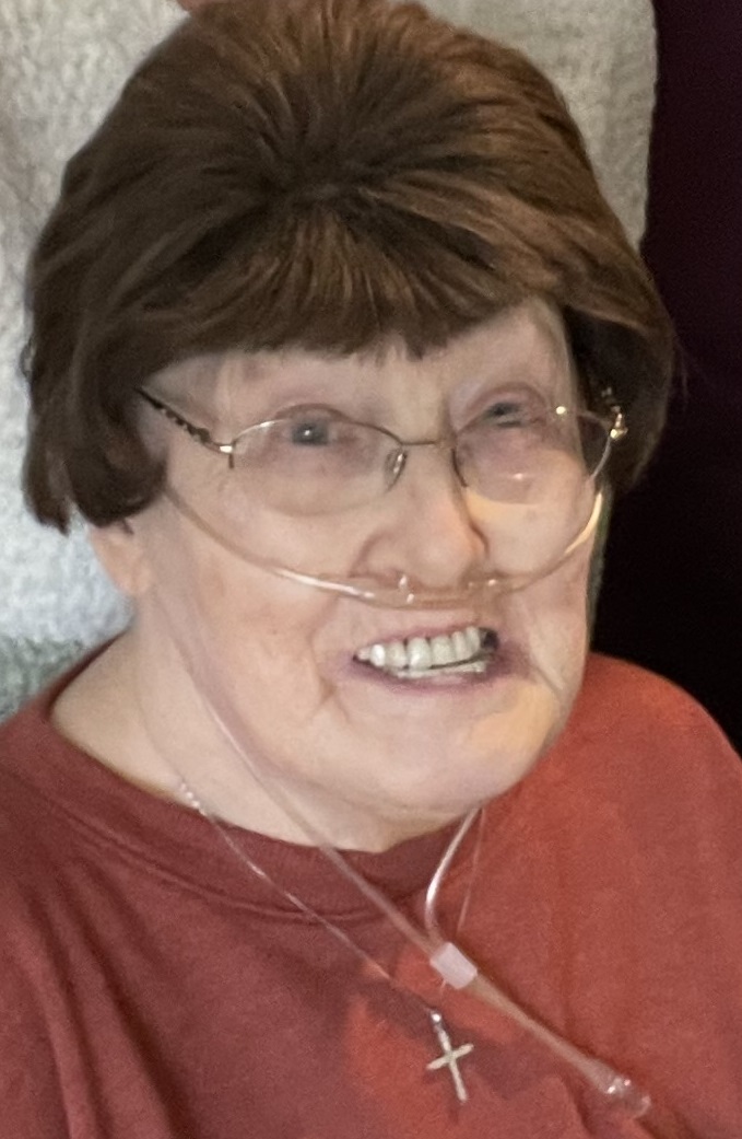 Lutkewitte, Elizabeth M. (nee Stovall) - Kutis Funeral Home Inc