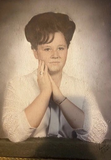 Ray, Vicki J. - Kutis Funeral Home Inc