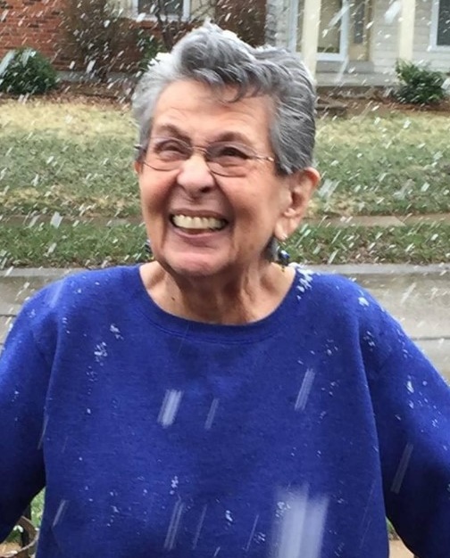 Valle, Minerva Patiño "Minnie" - Kutis Funeral Home Inc